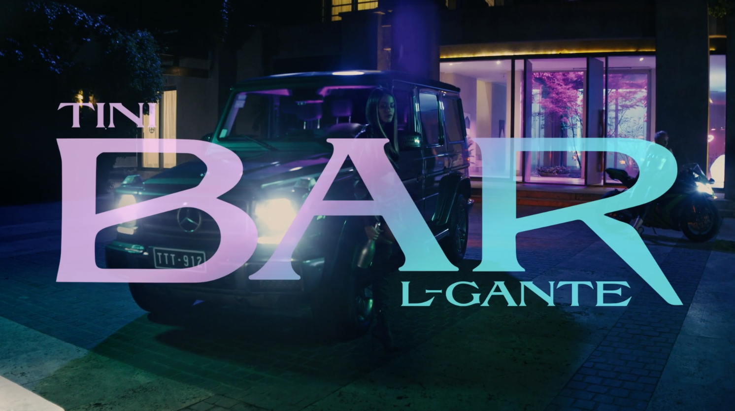 BAR- TINI Y L-GANTE - Virgen Films